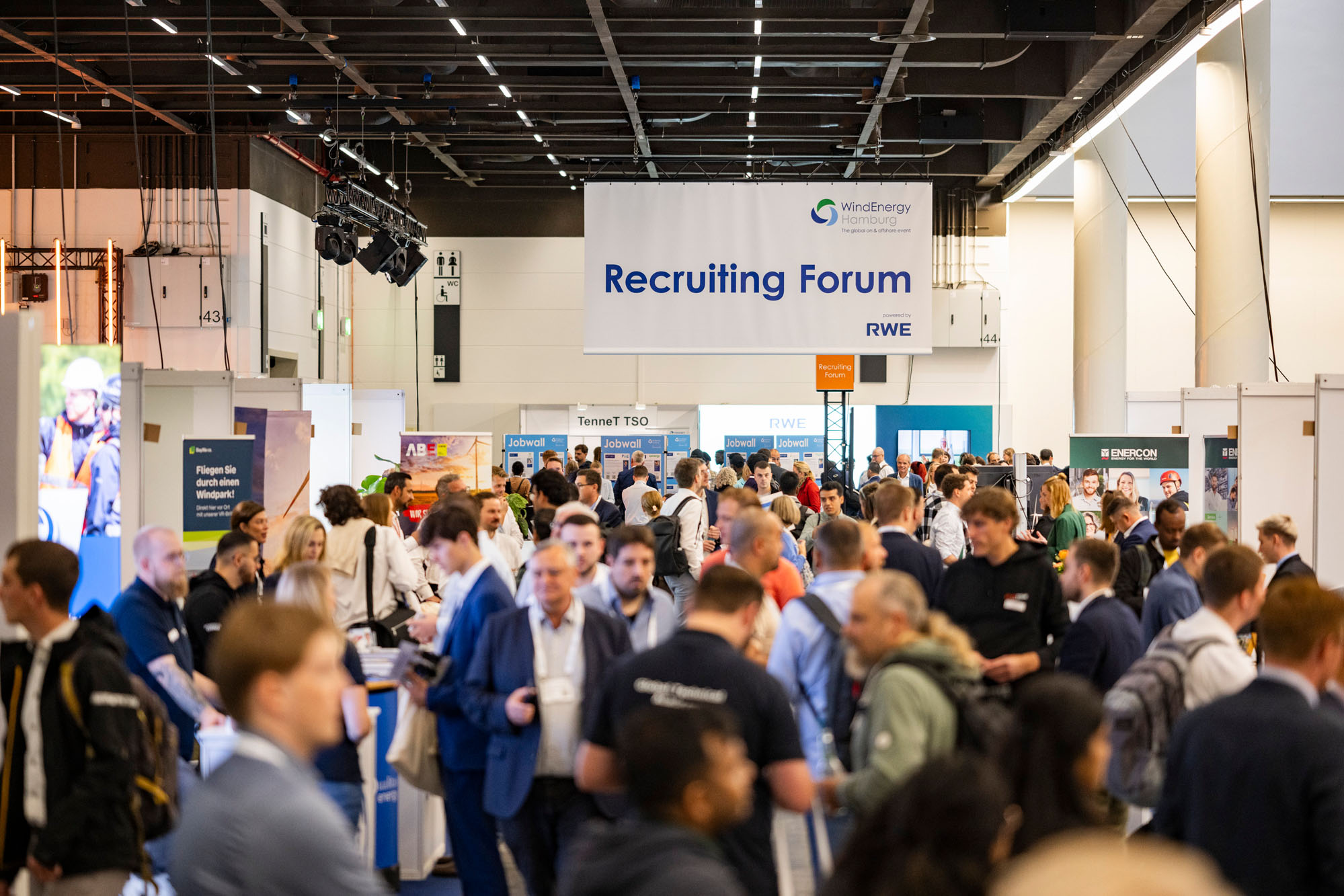 Recruiting Days: Meet up with human resource managers - WindEnergy Hamburg